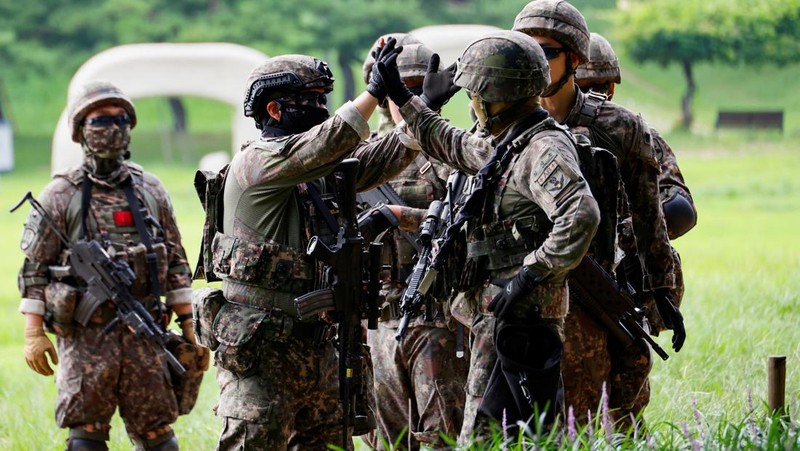 Potret Pasukan Antiteror Korsel Siaga Serangan Mematikan Kim Jong Un