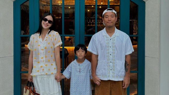 7 Potret Kang Gary Eks Running Man Liburan Seru Bareng Istri & Anak ke Bali - Foto 1