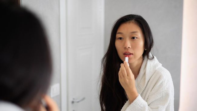 6 Langkah Lip Care Rutin agar Bibir Lebih Sehat dan Cantik Merah Merona