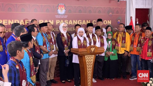 Khofifah-Emil Dardak Resmi Daftar Pilgub Jatim Diusung 15 Partai