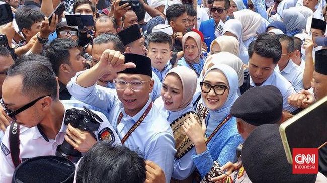 Calon KIM Plus Mirza-Jihan Resmi Daftar Maju Pilgub Lampung