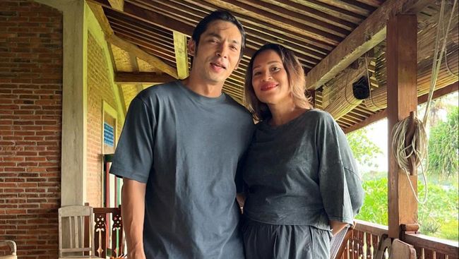 5 Potret Inong Ayu Hamil Anak Kelima, Rajin Olahraga Bareng Suami ...