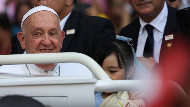 Akhiri Tur di RI, Paus Fransiskus Lanjut ke Papua Nugini Pakai Garuda