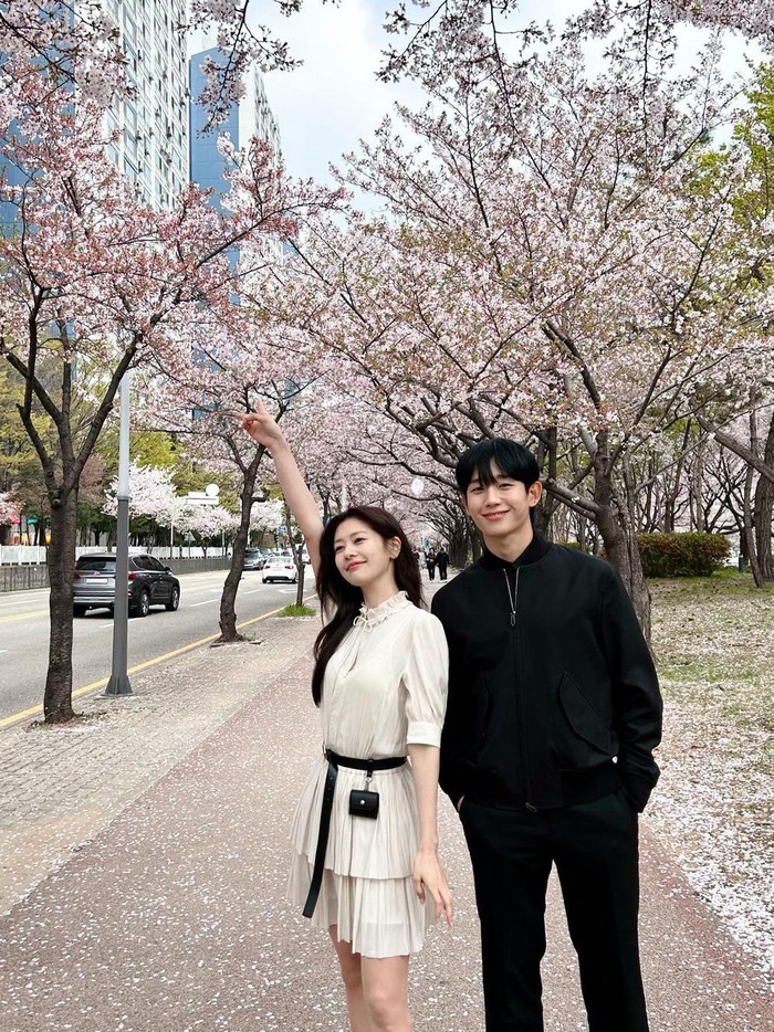 Pancarkan Chemistry Apik di Drakor Love Next Door, Intip Potret ... Pancarkan Chemistry Apik di Drakor Love Next Door, Intip Potret ...