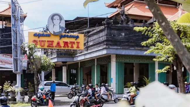 Kisah Pilu di Balik Pecah Kongsi Restoran Ayam Goreng Suharti yang Legendaris