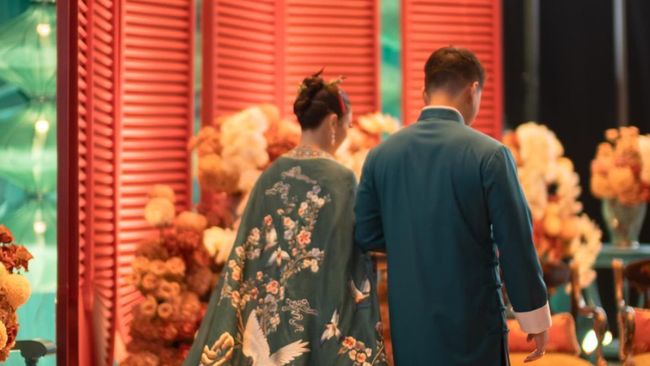 7 Potret Clarissa Putri Konglomerat Harry Tanoe Gelar Upacara Tea Pai ...