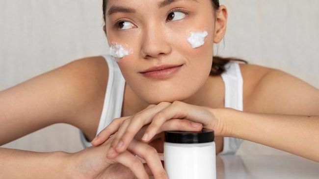 Ramai Kasus Overclaim Skincare, Begini Cara Pilih Maklon Agar Aman