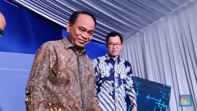 Menkominfo Siapkan Langkah Paksa Elon Musk Buka Kantor X di RI Menkominfo Siapkan Langkah Paksa Elon Musk Buka Kantor X di RI