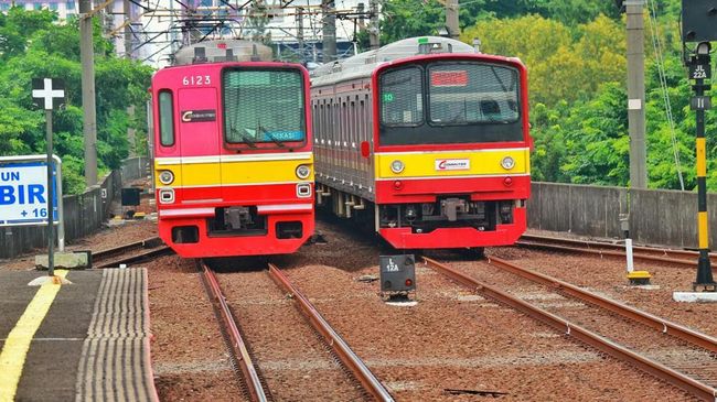 Tarif Naik KRL Rp 1 Khusus Hari Ini, Jangan Lupa Saldo Minimumnya