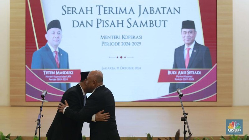 Momen Sertijab Budi Arie Setiadi, Sah Jadi Menteri Koperasi Momen Sertijab Budi Arie Setiadi, Sah Jadi Menteri Koperasi