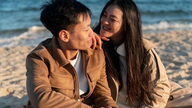 Tips Hubungan Langgeng, Cobain 4 Tips Komunikasi dengan Pasangan Menurut Para Ahli Ini