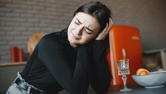 Sering Menangis Tanpa Sebab? Ini 5 Alasan yang Perlu Kamu Ketahui