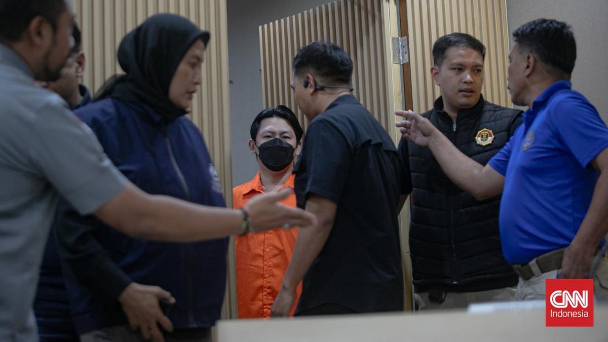 FOTO: Penyerahan Buronan Interpol Asal Filipina