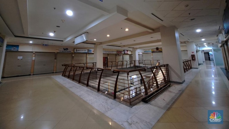 Toko Percetakan di Pasar Tebet-Mal di Jakbar Sunyi Senyap, Ada Apa?