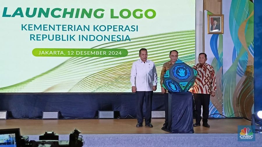Kemenkop Luncurkan Logo Baru, Budi Arie: Semangat Membangun Koperasi!