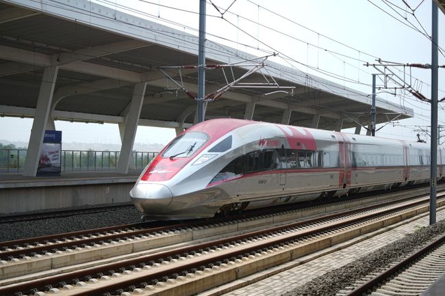 Resmi Dibuka! Segini Harga Tiket Whoosh dari Stasiun Halim ke Karawang