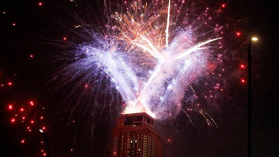 Begini Gemerlap Pesta Kembang Api di Belahan Dunia Rayakan Tahun 2025