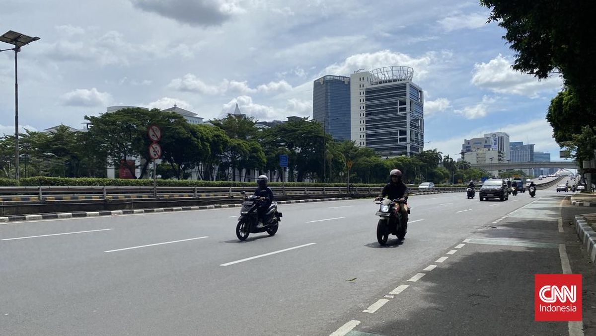 Hari Pertama 2025, Jalan Protokol Jakarta Sepi Kendaraan Hari Pertama 2025, Jalan Protokol Jakarta Sepi Kendaraan