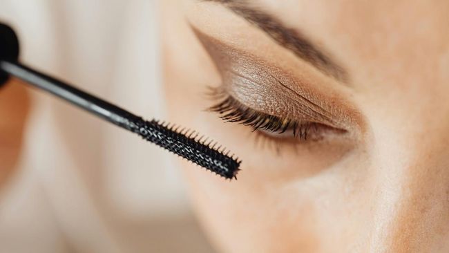 Gen Z Beralih ke Tren Ghost Lashes, Bye-bye Maskara!
