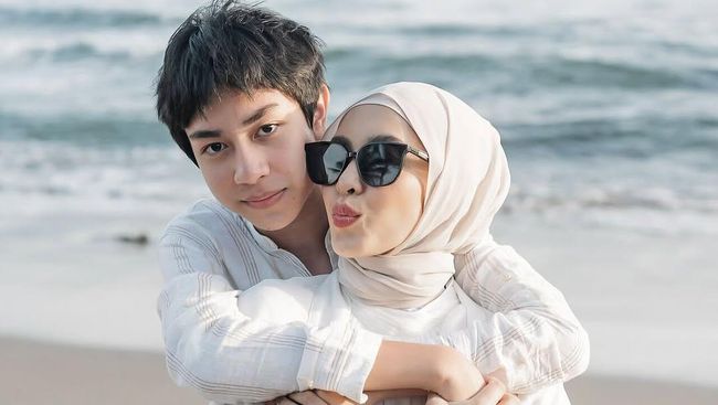 7 Potret Adilla, Putra Richa dan Gary Iskak yang Kini Sudah Remaja & Curi Perhatian - Foto 1