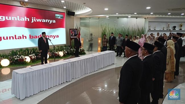 Keras! Menteri Ara Tiba-Tiba Langsung Ancam Pecat Anak Buah, Ada Apa? Keras! Menteri Ara Tiba-Tiba Langsung Ancam Pecat Anak Buah, Ada Apa?