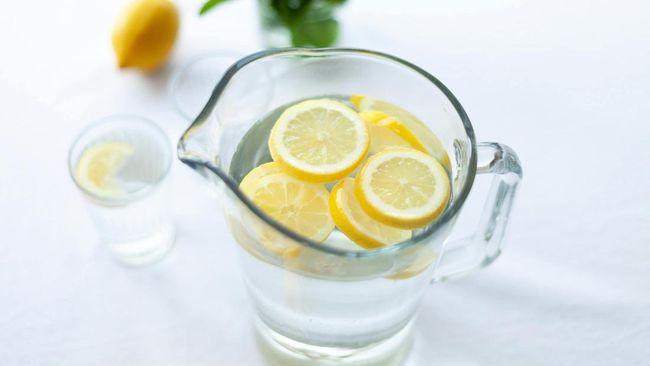 4 Alasan Air Lemon Bagus untuk Dikonsumsi saat Diet