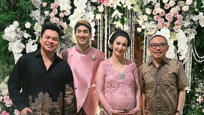 Selamat! Velove Vexia Hamil Anak Pertama, Intip 5 Potret Syukuran 7 ...
