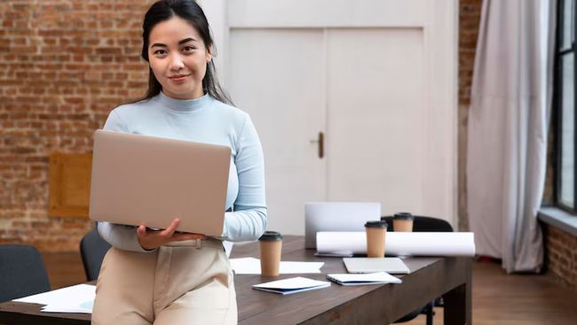 7 Pilihan Karier Bergaji Tinggi di 2025 yang Cocok untuk Introvert