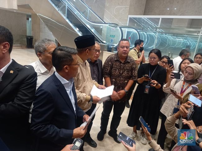 DPR Minta Coretax Disetop Sementara, Ini Jawaban Dirjen Pajak!