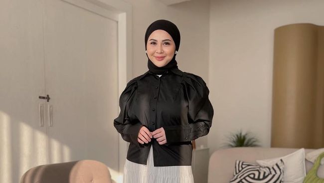 Get The Look: Inspirasi Outfit Bukber yang Simple nan Cantik ala Kesha ...