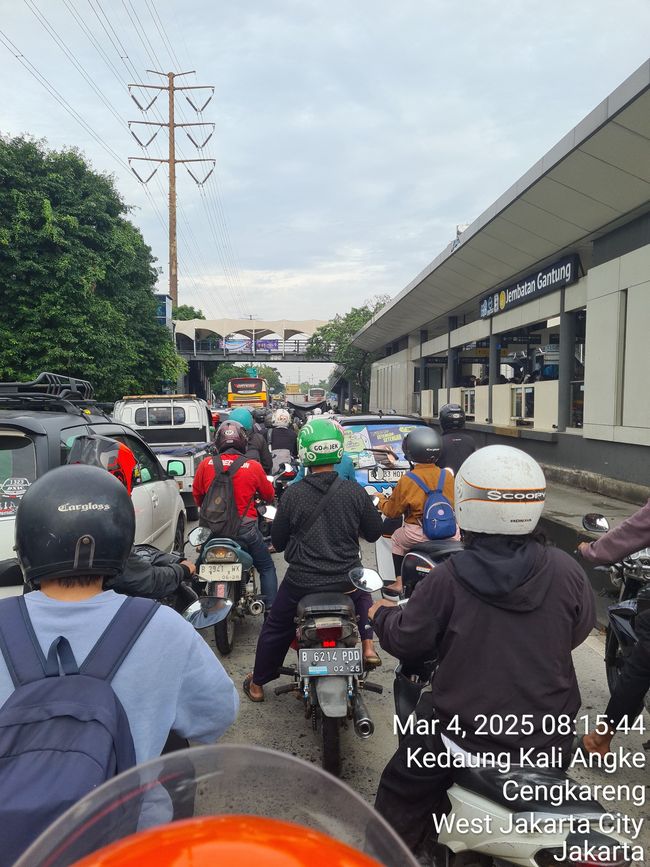 Kali Meluap, Daan Mogot Macet Parah