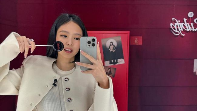 Tren Jaket Musim Semi Ala Idol K-Pop yang Bisa Kamu Tiru - Foto 1