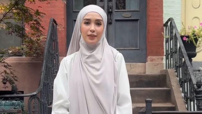 OOTD Bukber Hijab Simpel ala Selebgram Hamidah Rachmayanti - Foto 1