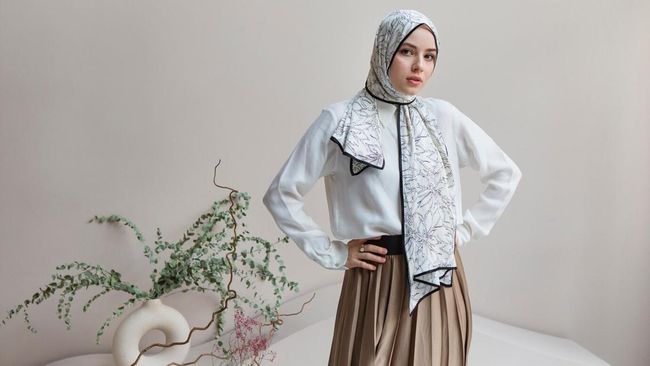 4 Outfit Lebaran Cocok Dipakai saat Cuaca Panas, Tetap Kece Tanpa Kegerahan!