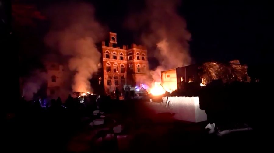 Trump Menggila, Detik-Detik Houthi Yaman Dibombardir Serangan Udara AS