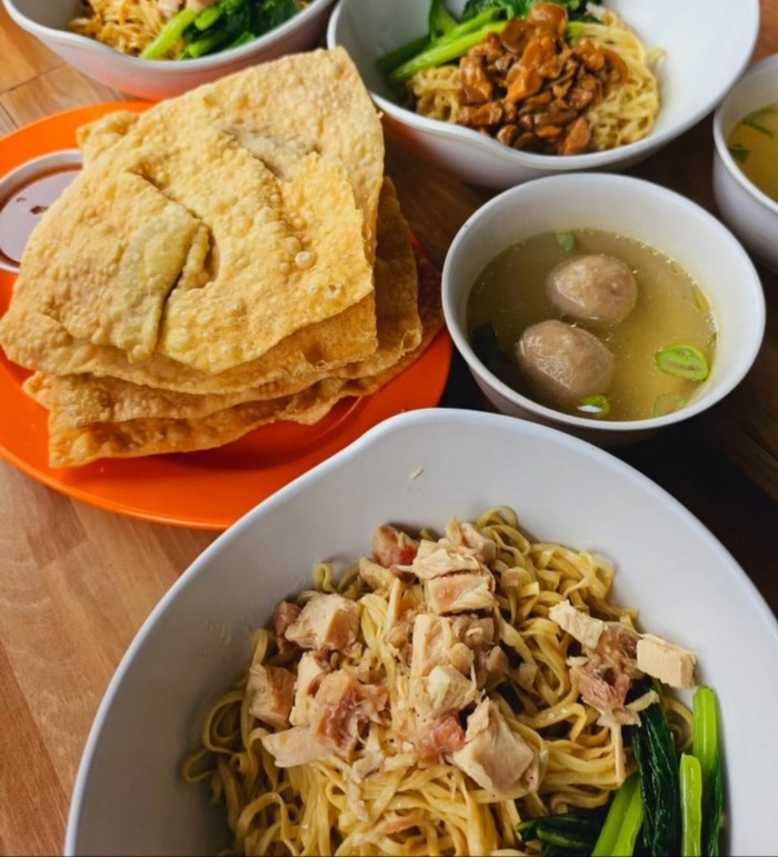 6 Rekomendasi Bakso dan Mie Ayam Enak di Jakarta Pilihan Food Vlogger