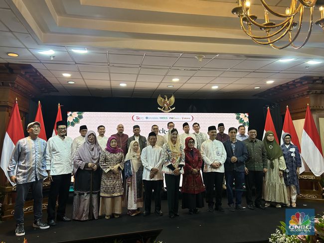 Tingkatkan Inklusi Keuangan, OJK Sukses Gelar Gerak Syariah 2025