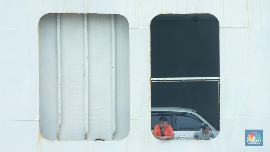 Suasana Kepadatan Pemudik di Pelabuhan Merak H-3 Lebaran