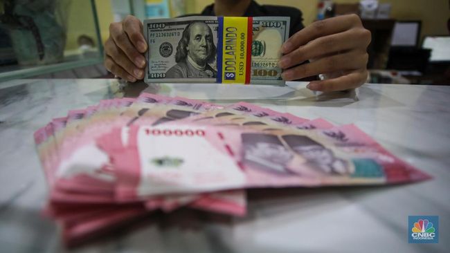 Rupiah Dibuka Terkoreksi, Dolar AS Naik ke Rp 16.450