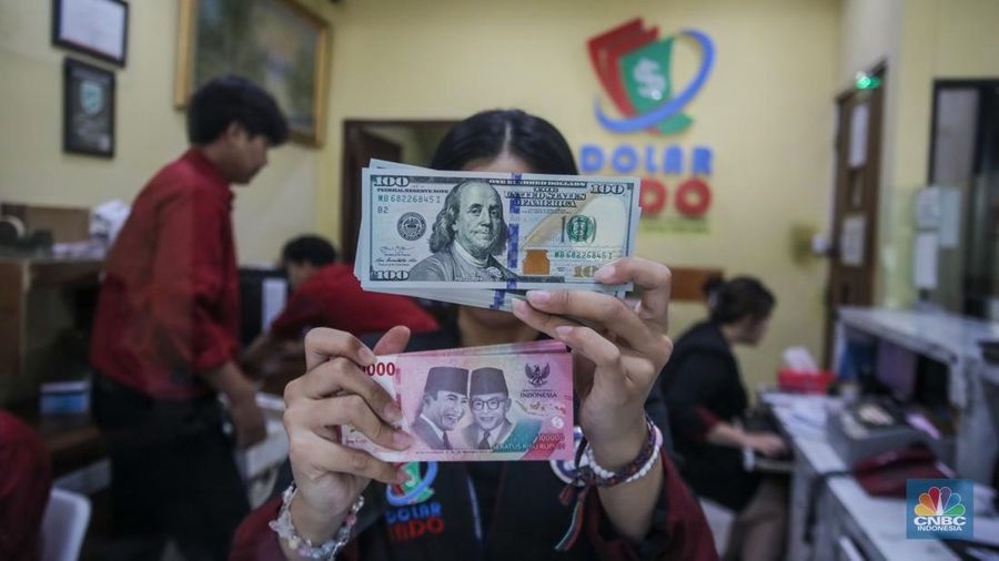 BI Putuskan Tahan Suku Bunga, Dolar AS Naik ke Rp16.860