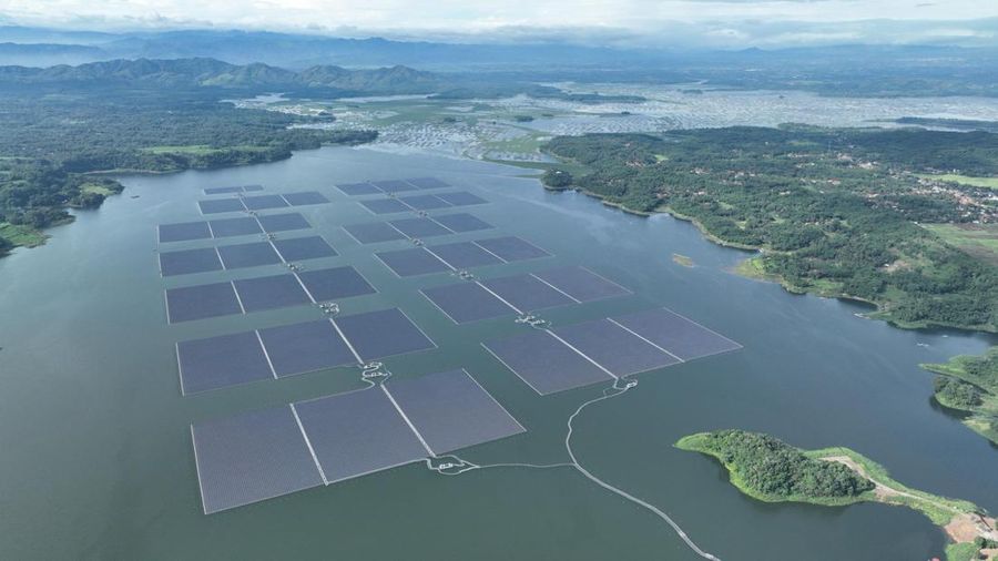 Demi Tekan Emisi, RI Gencar Cari Investor Garap Proyek PLTS Terapung