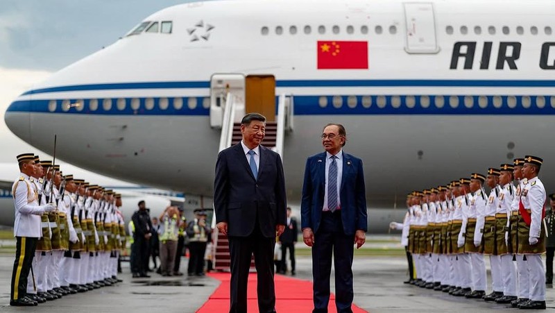 Potret Mesra Xi Jinping & Anwar Ibrahim, Saling Tatap-Saling Tunjuk