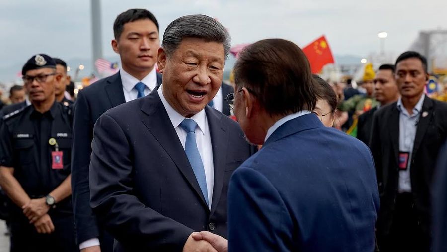 Potret Mesra Xi Jinping & Anwar Ibrahim, Saling Tatap-Saling Tunjuk