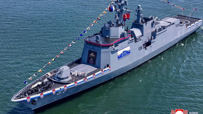 Kim Jong Un Murka Kapal Perang Korut Miring-Tenggelam, 4 Masuk Bui