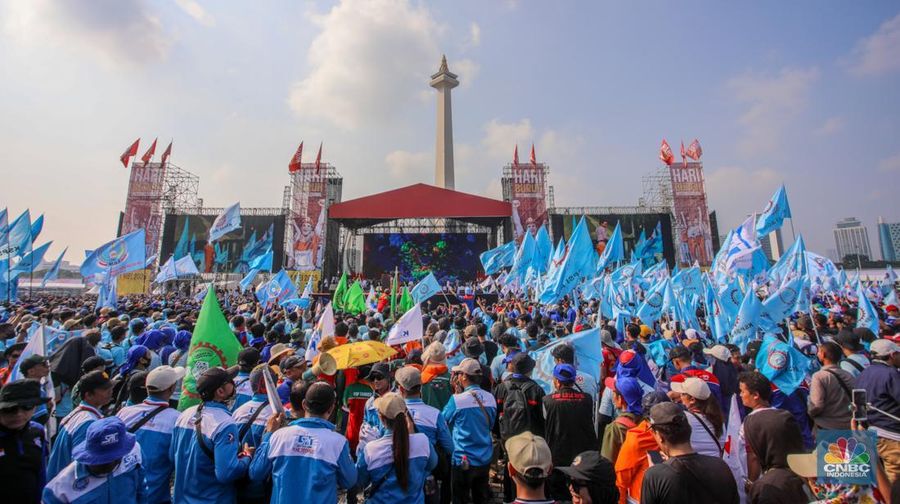 Menyemut! Penampakan Buruh Mulai Padati Monas untuk Peringati May Day