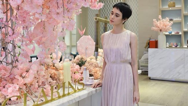 5 Potret Renata Kusmanto usai Cerai dari Fachri Albar, Tetap Aktif Bekerja - Foto 1