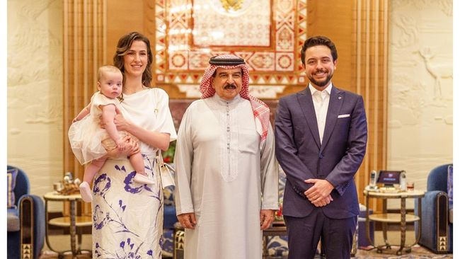 Royal Debut Menggemaskan Putri Iman dari Yordania, Anak Putri Rajwa dan ...
