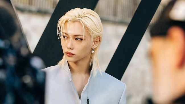 Hadir di Louis Vuitton Women's Cruise 2026 Show, Visual Felix Stray ...