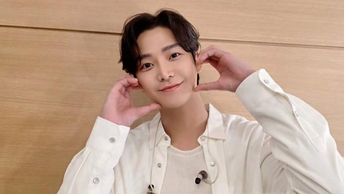 Aktor Korea Rowoon Akan Menjalani Wajib Militer Juli 2025