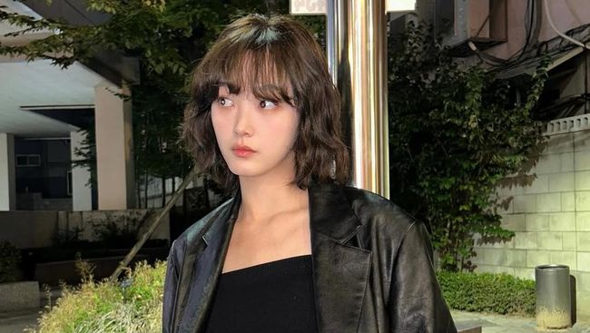 Get The Look: Inspirasi OOTD untuk Nonton Konser ala Lee Yoo Mi